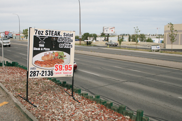 Portable Advertising Signs Calgary | Outdoor Signs | Focal Signs